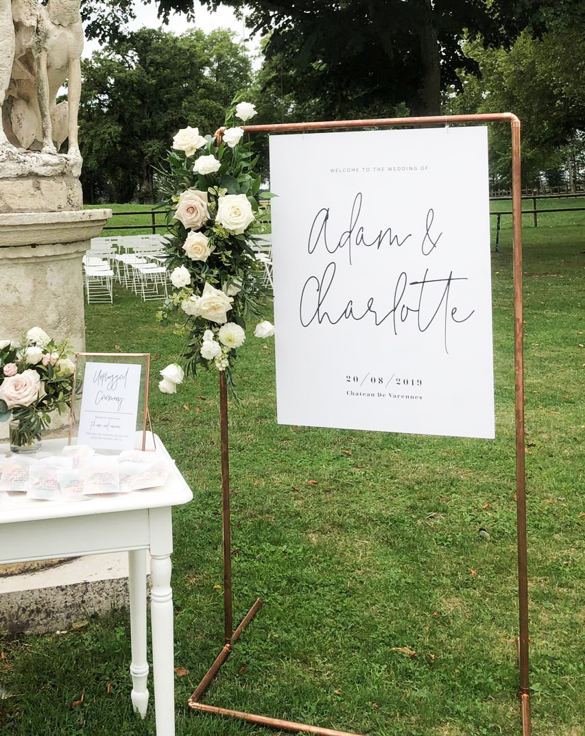 Wow your guests with bold and modern wedding signs - PaperGrace